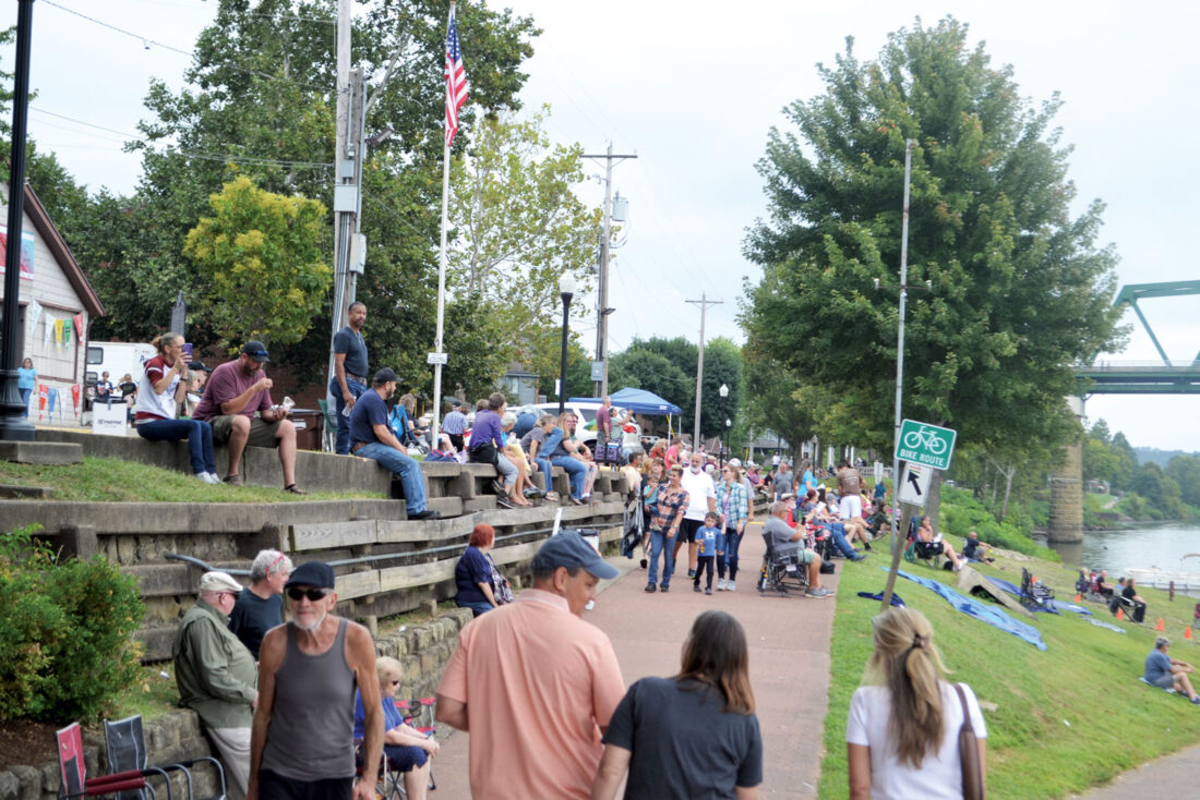 Tina Turner tribute drives Sternwheel Festival fireworks display | News ...